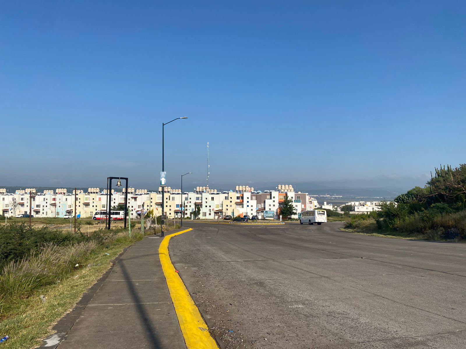 ¡Villas del Rey: Un Éxito que Culmina con el Balizado de su Avenida ...